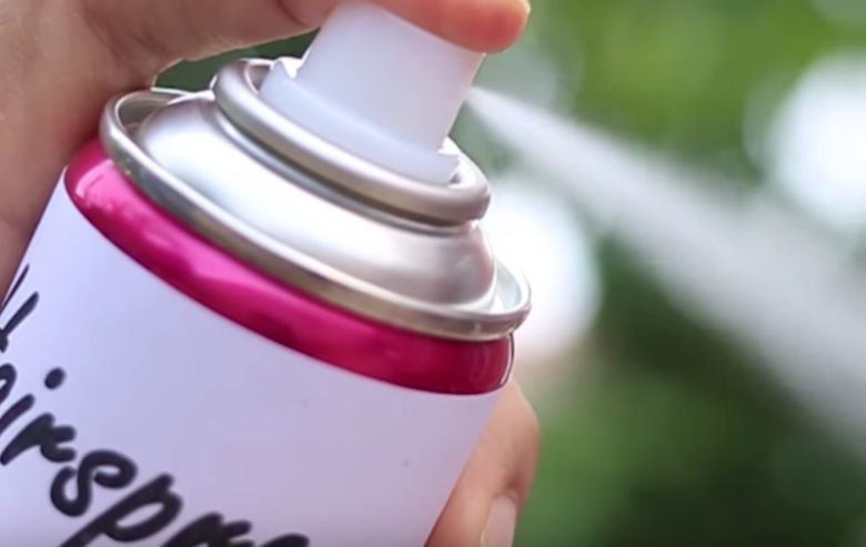 5 praktische Nutzen von Haarspray, die nichts mit deiner Frisur zu tun ...