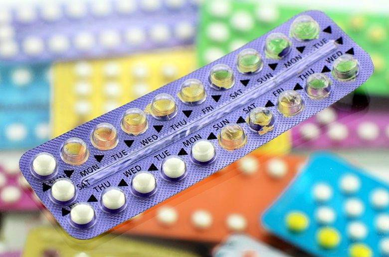 Das passiert mit deinem Gehirn, wenn du 10 Jahre lang die Pille nimmst!