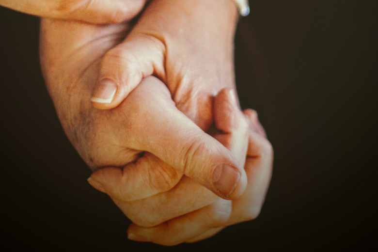 Adoptierter Sohn ist nach 58 Jahren mit seiner leiblichen Mutter ...